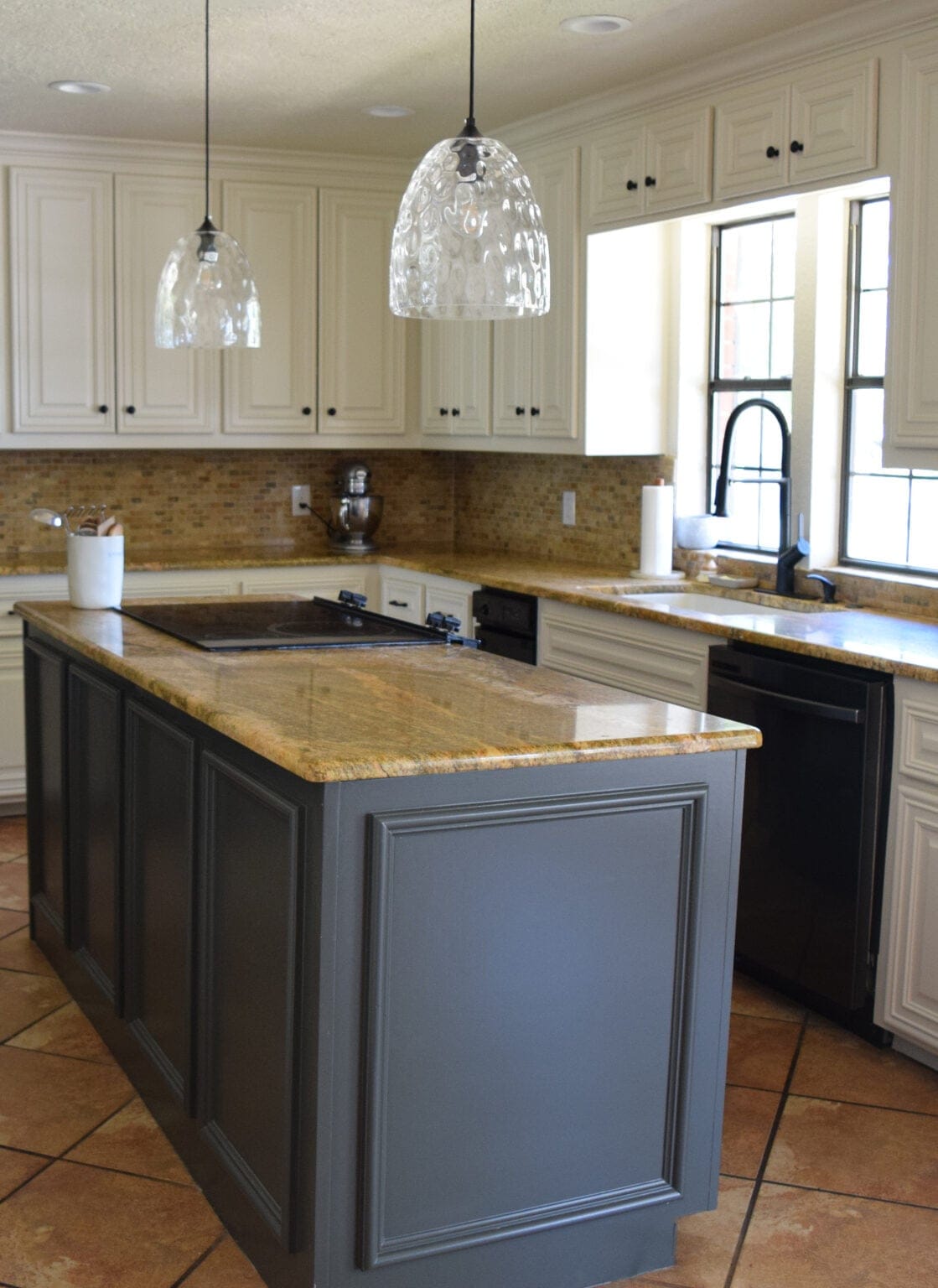 5 CASE STUDIES: 2000s Kitchen Updates: Tuscan, Travertine, & Tons More ...