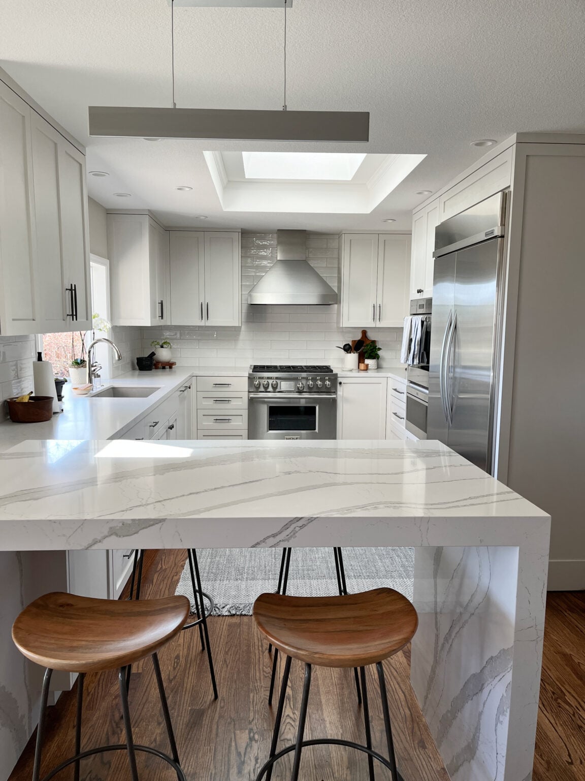 The 15 Best White & Off-White Quartz Countertops (2026)