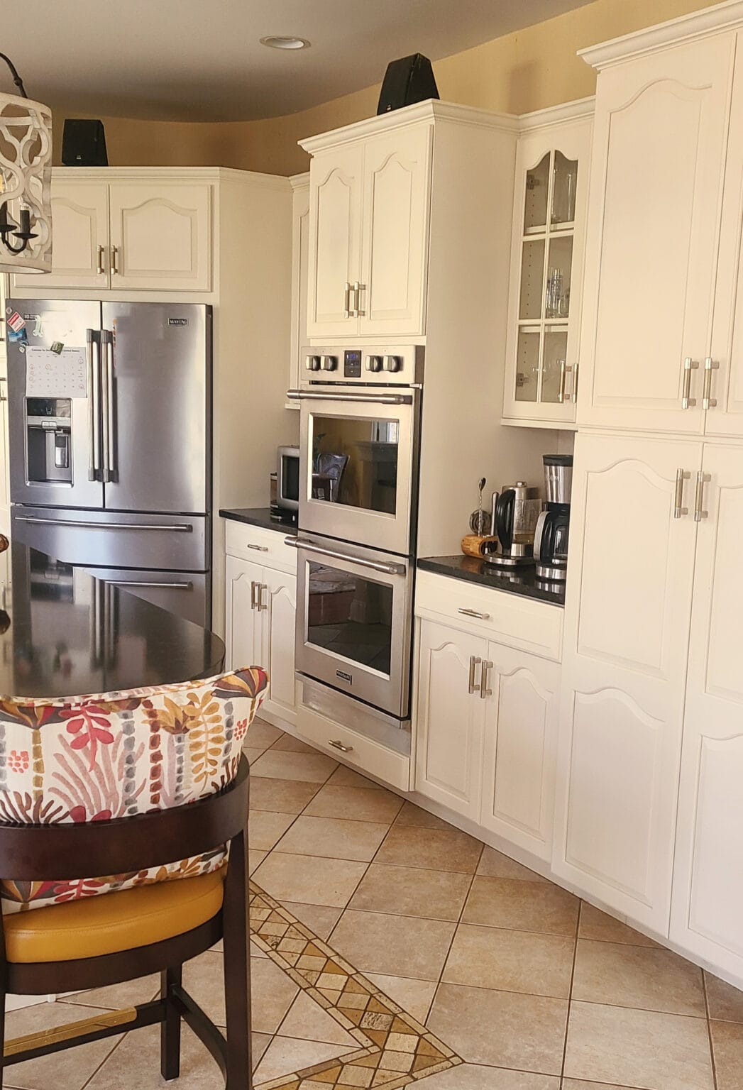 Benjamin Moore Maritime White: Paint Color Review