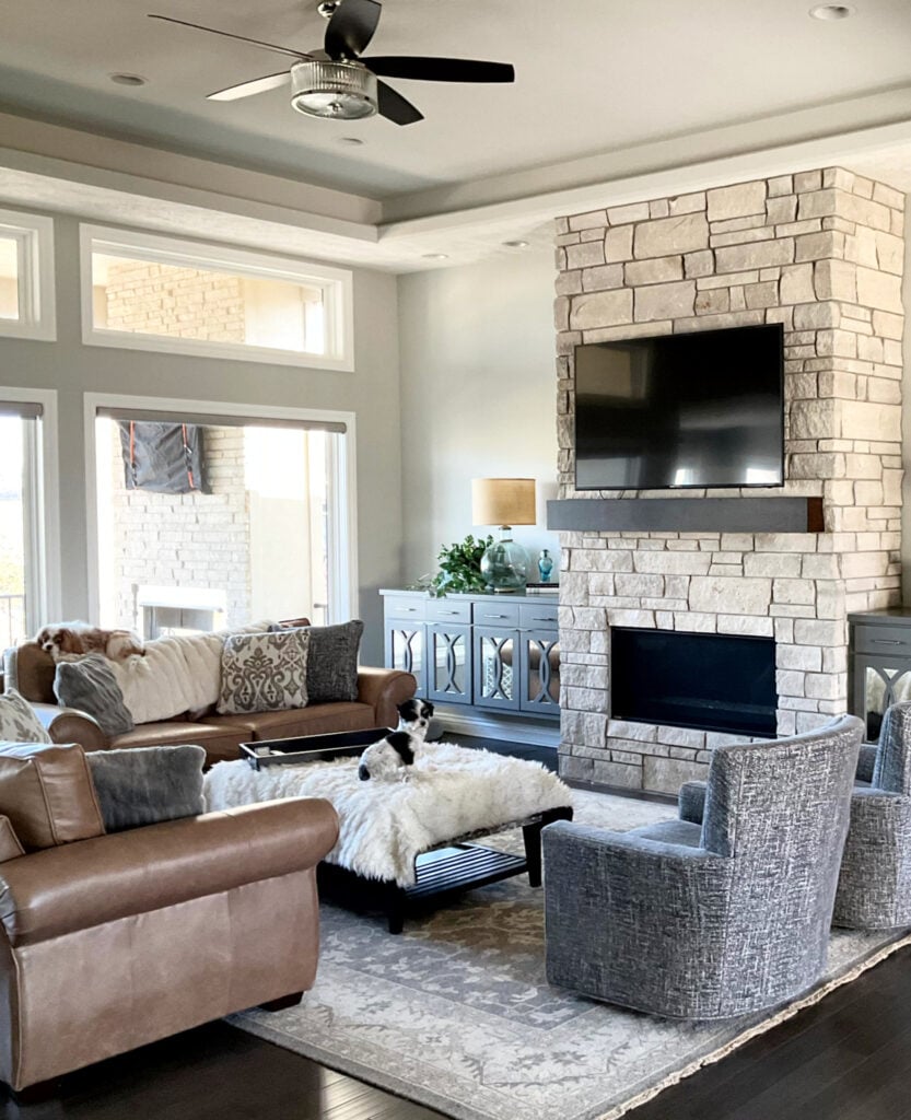 Sherwin Williams Repose Gray SW 7015 Paint Color Review