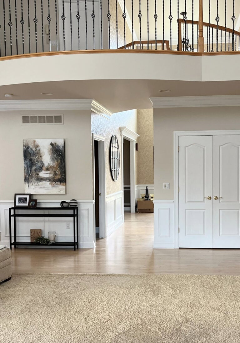 Benjamin Moore Stone House CC-120 / 1039: Paint Color Review