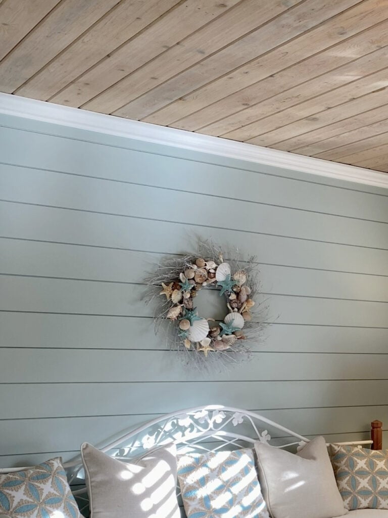 The Best 'Colors' to Accent Pink Wood or Pickled Oak Finishes