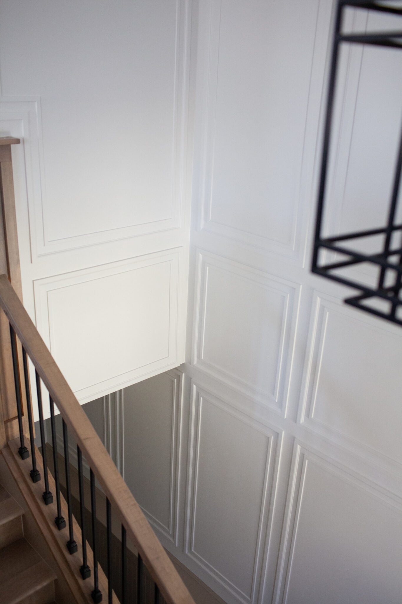 Sherwin Williams Cold Foam: Paint Color Review