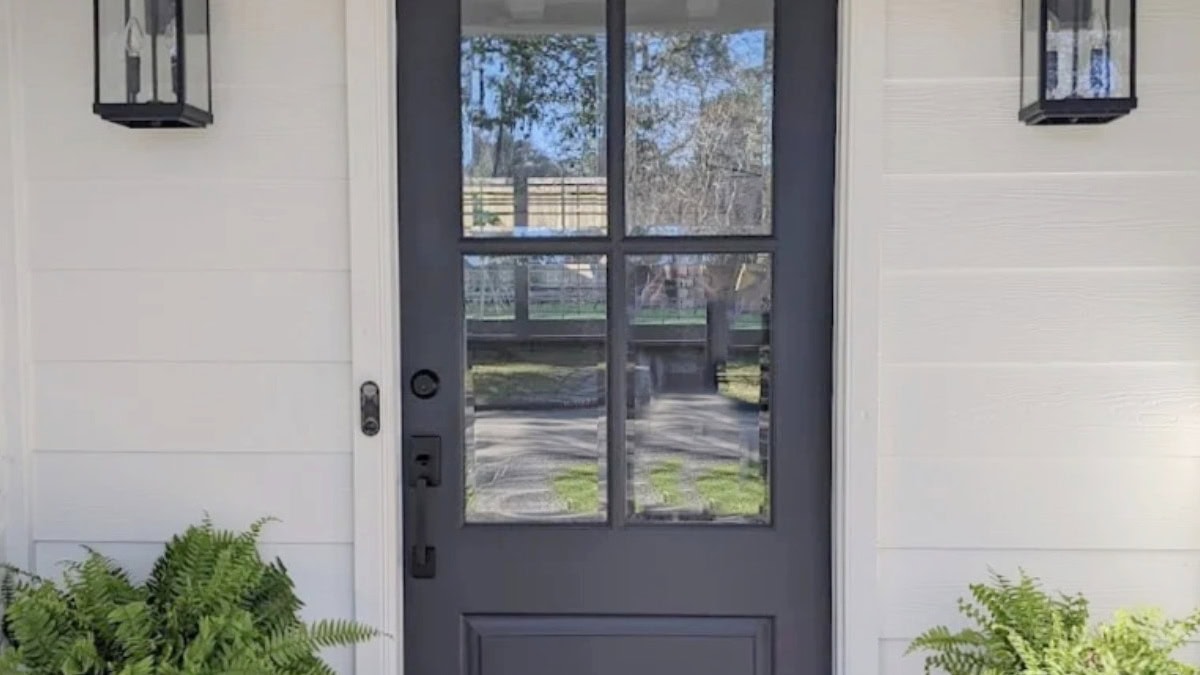 Benjamin Moore Seapearl: Undertones, LRV, Best Uses